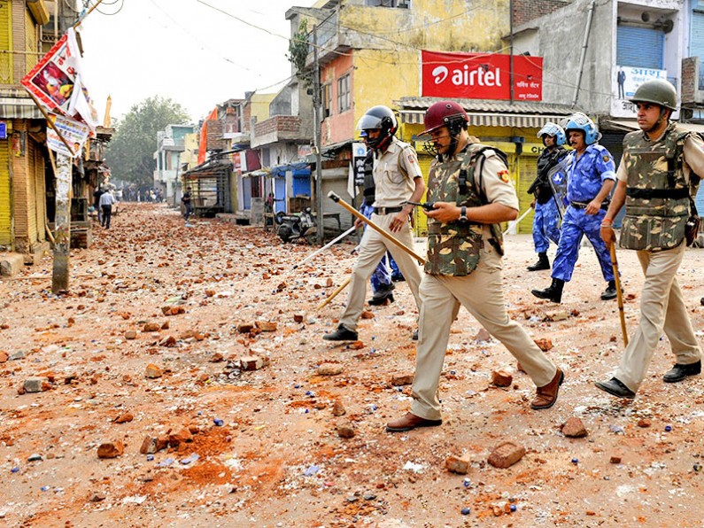 Hindu-Muslim riots in East Delhi’s Trilokpuri, prohibitory orders ...