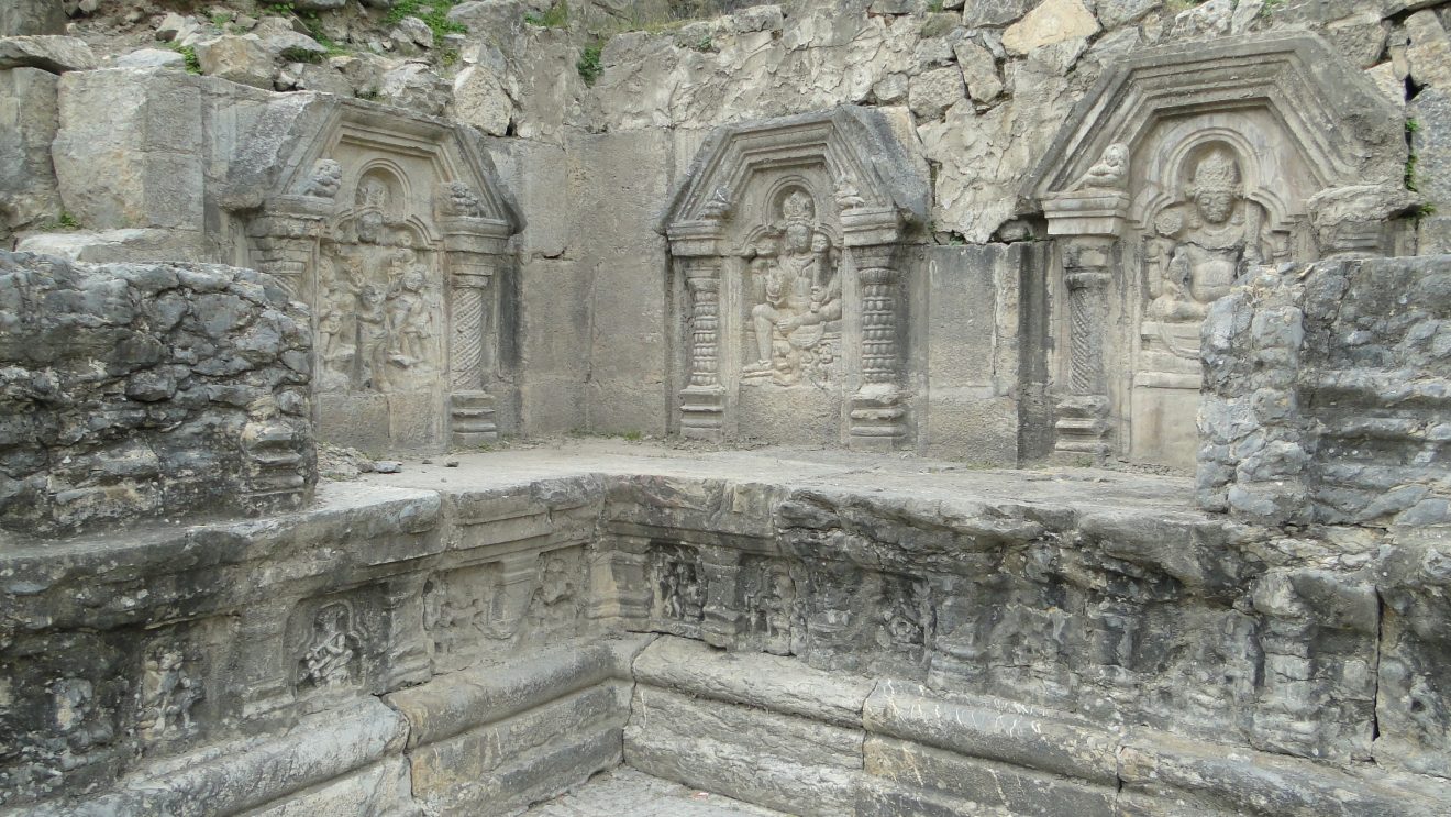 The Legend and Destruction of Martand, The Sun Temple in Kashmir ...